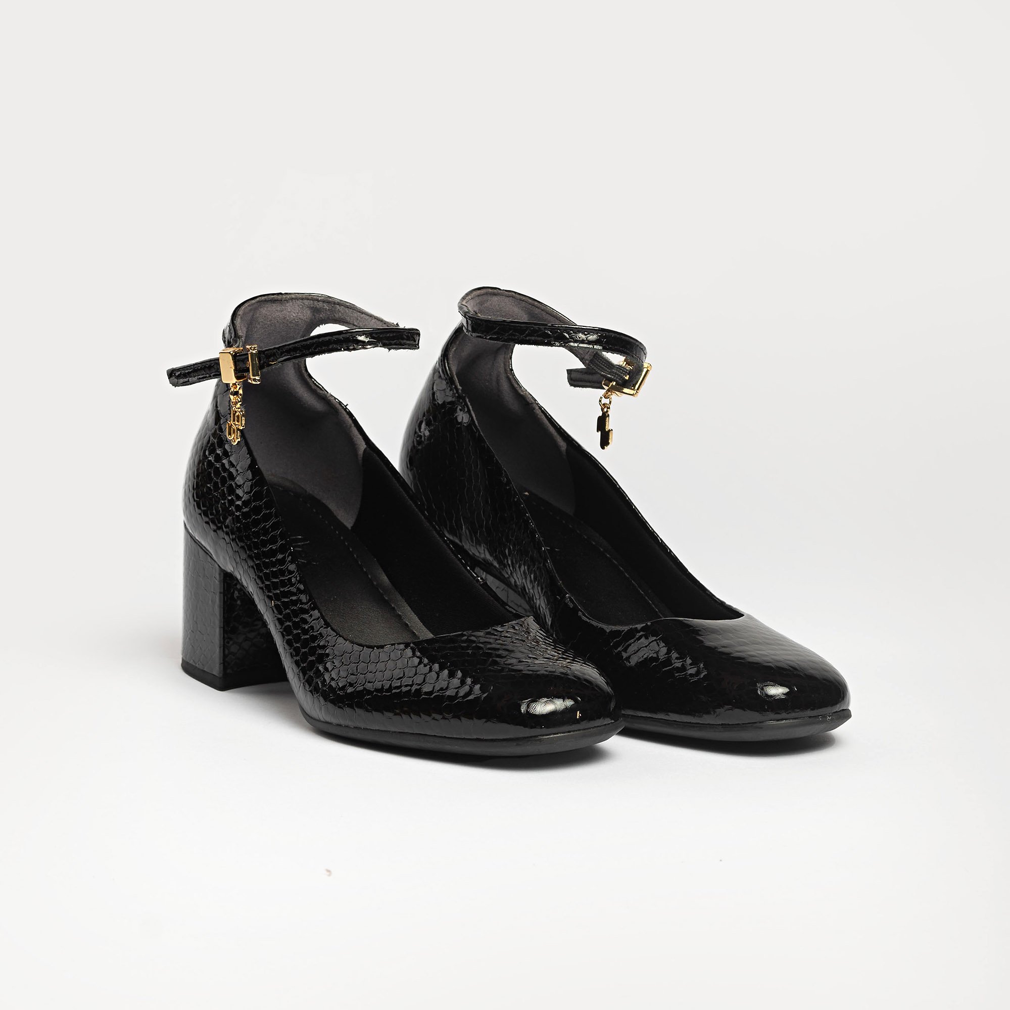 Scarpin Usaflex Al2702 em Couro Preto